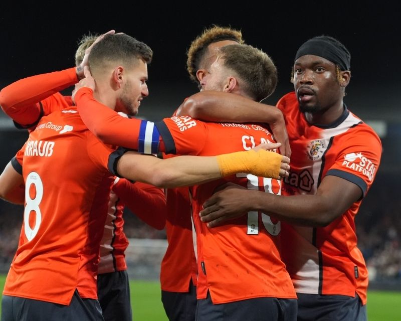 CLB Luton Town: Thông tin, đội hình, lịch thi đấu, HLV
